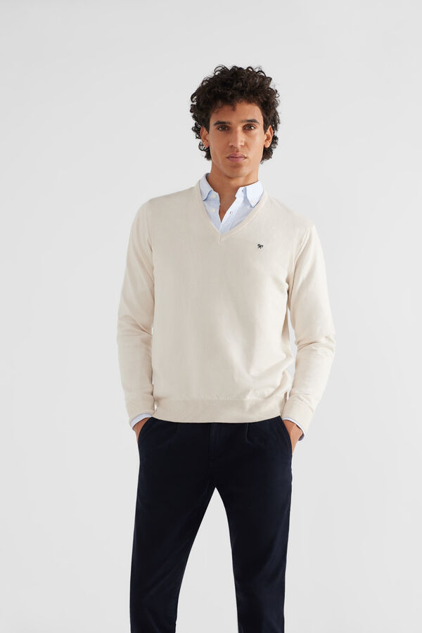 Jersey liso cuello pico retro beige claro | Jerséis y cárdigans de ...