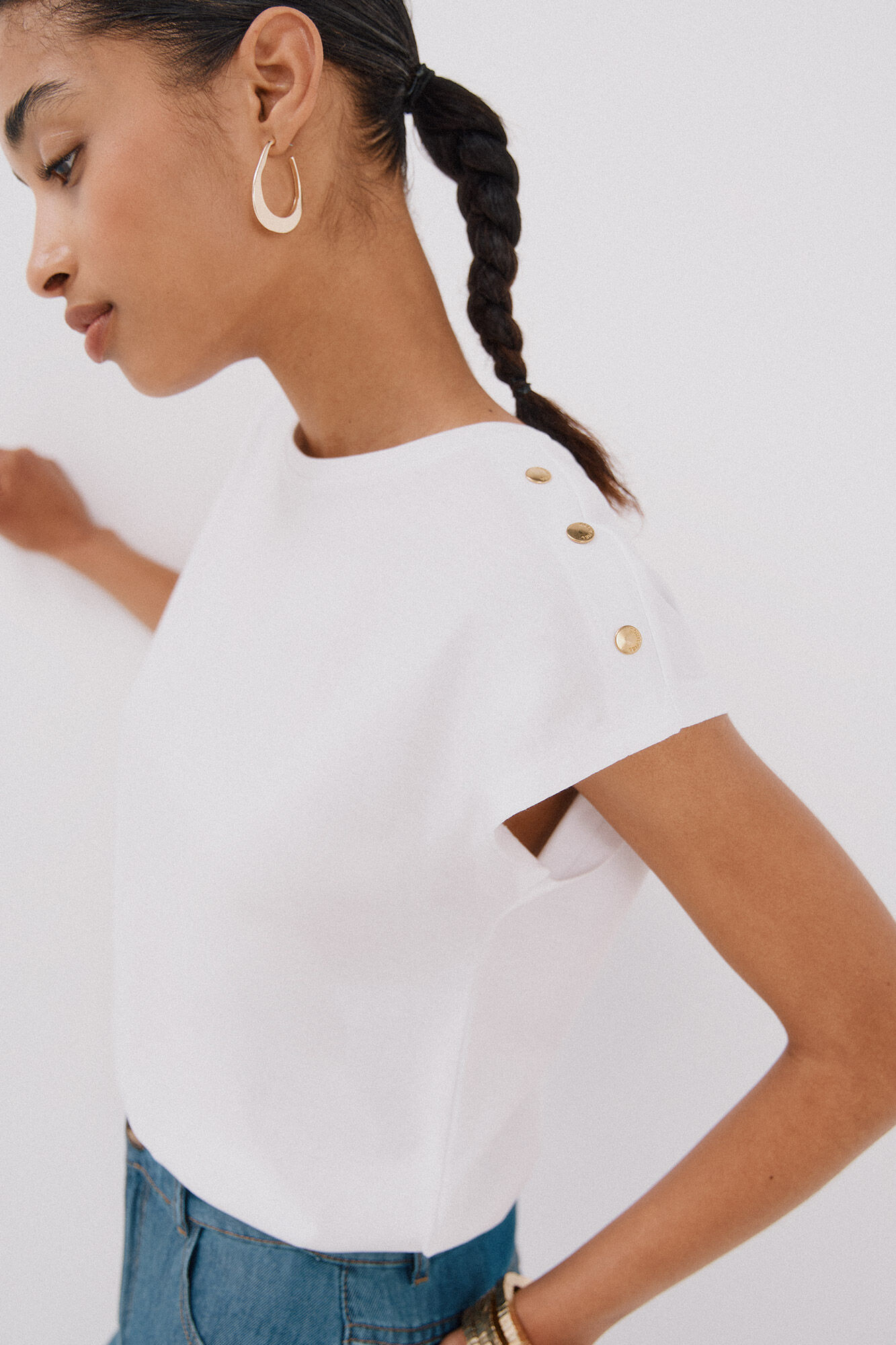 Women's tops and T-shirts | New Collection | Cortefiel