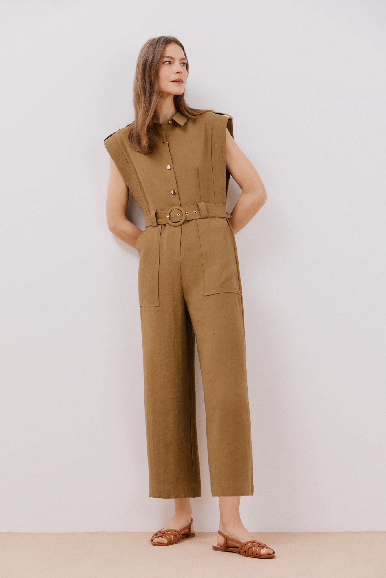 Macacão com cinto combinando | Macacões para Mulher | Cortefiel