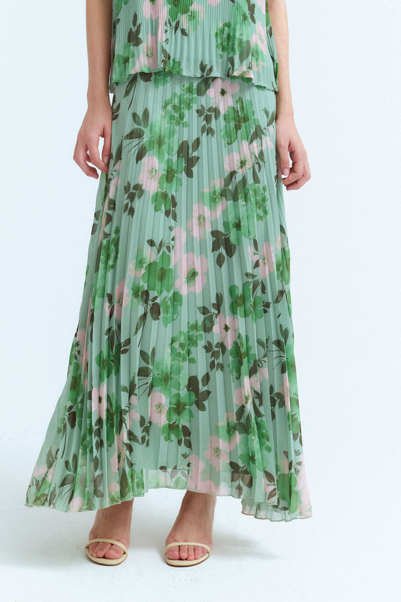 Falda midi plisada estampada | Faldas de mujer | Cortefiel