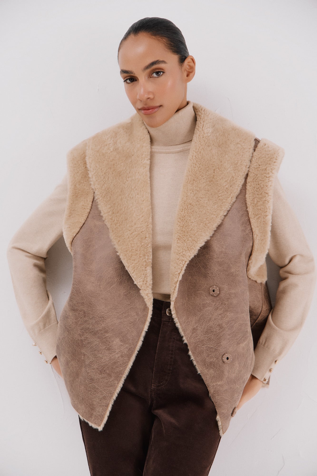 Double-faced gilet | Women's vests | Cortefiel