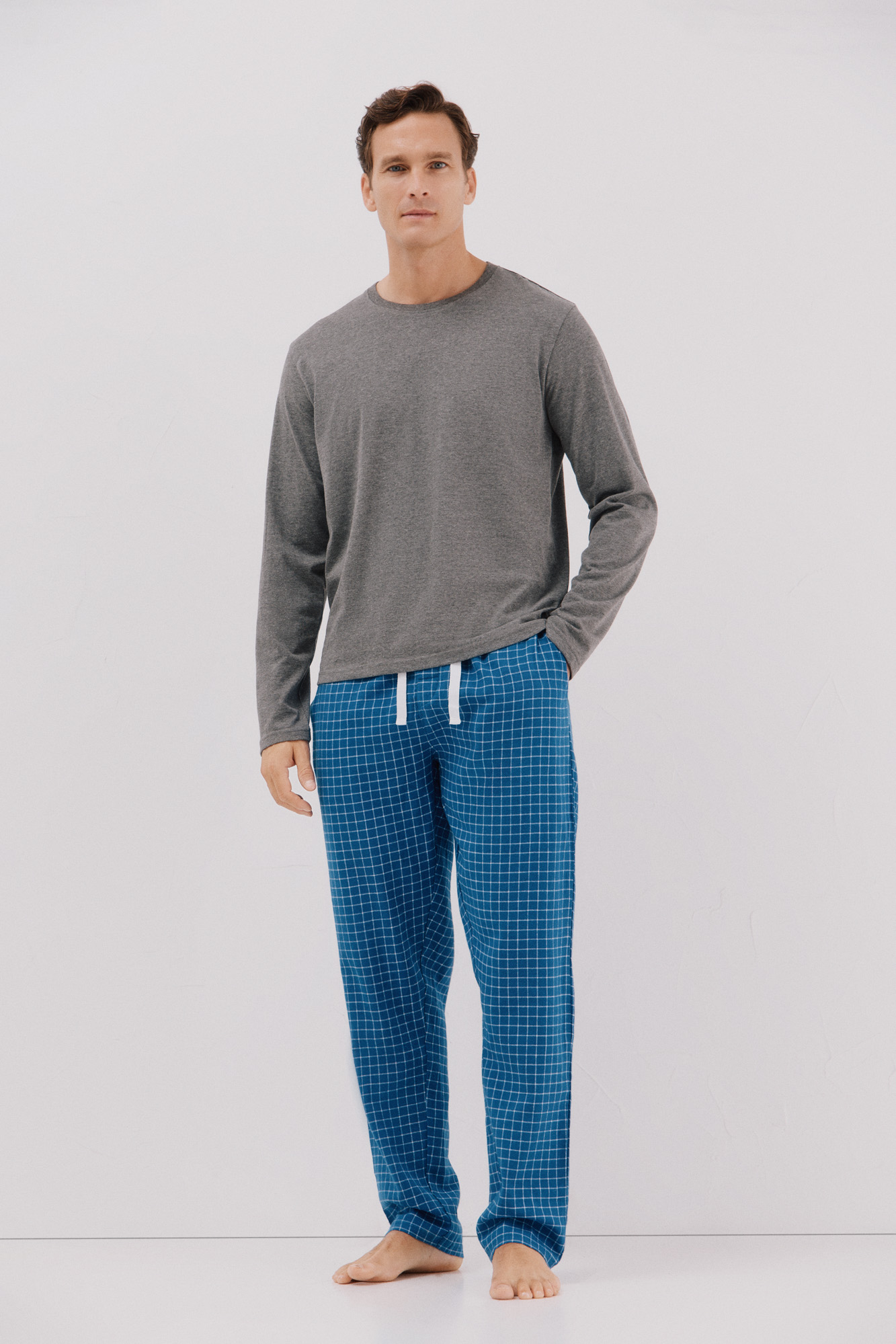 Conjunto de pijama malha e tecido | Pijamas para Homem | Cortefiel