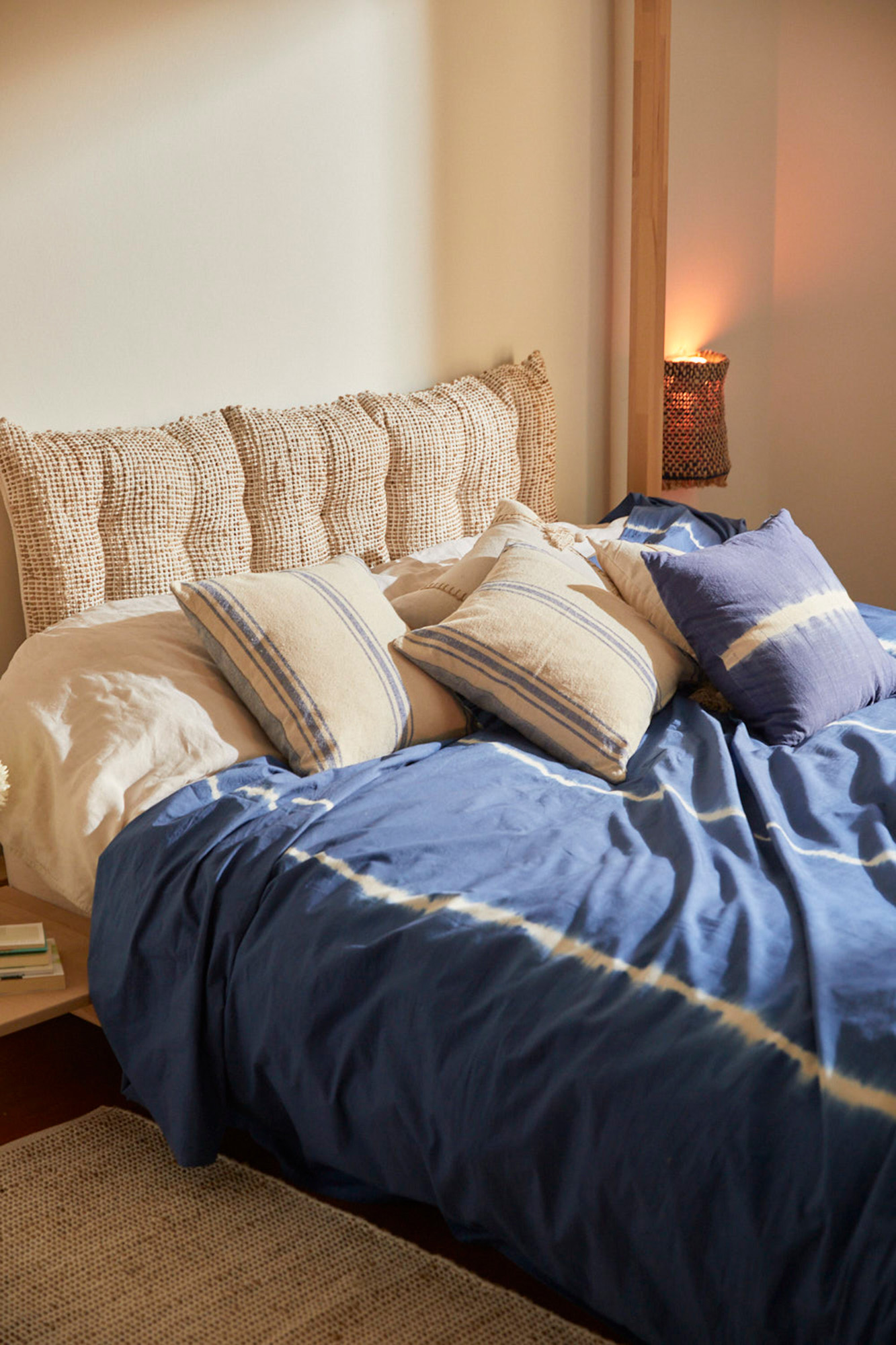 Colcha tie dye azul-escuro Mare | Quarto | Cortefiel