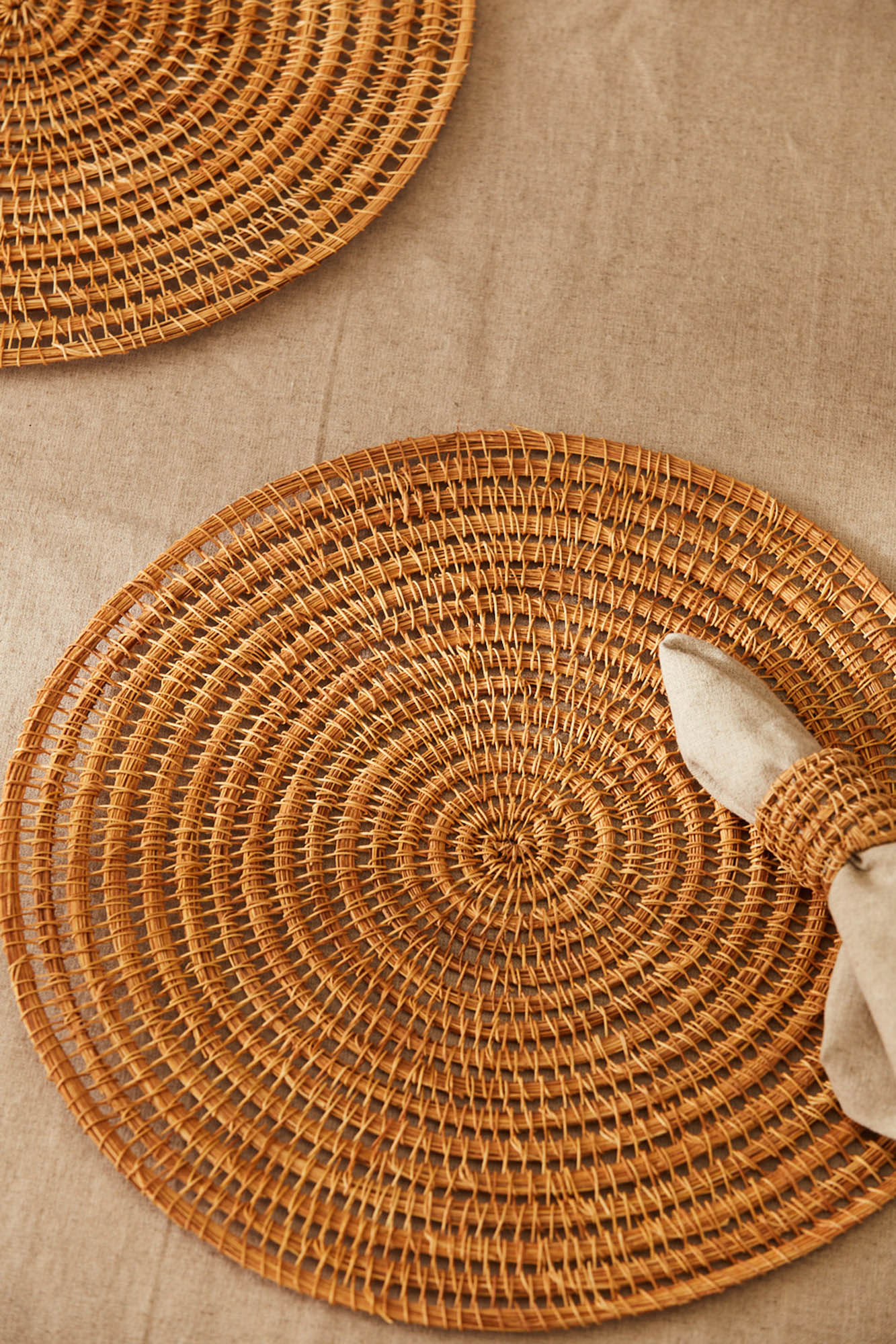 Salvamanteles redondo de fibra natural Togo | Tejidos para la cocina ...