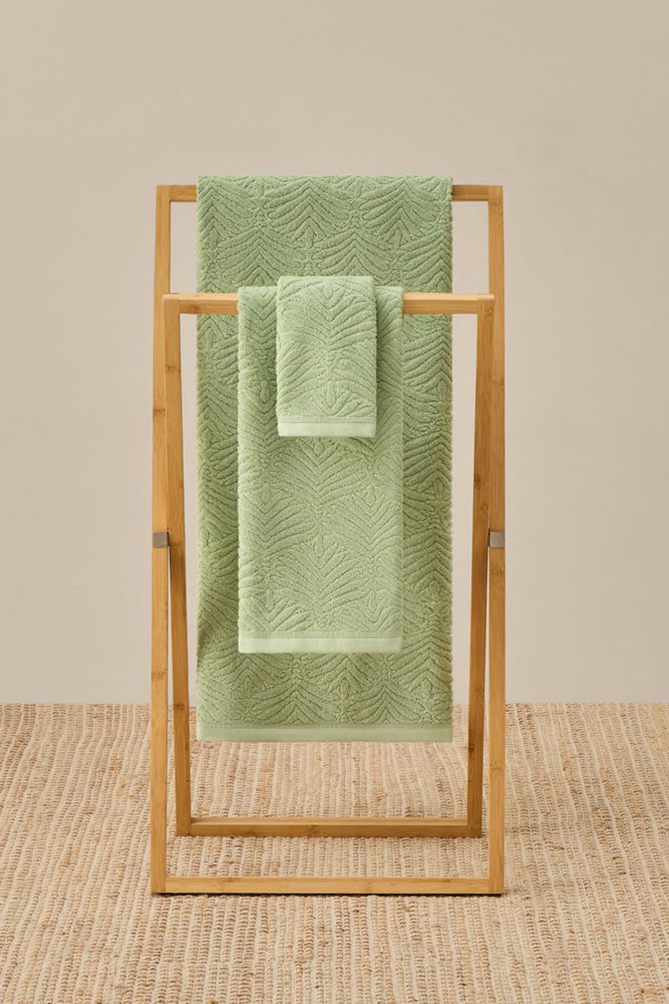 Toalla rizo jacquard hojas | Baño | Cortefiel